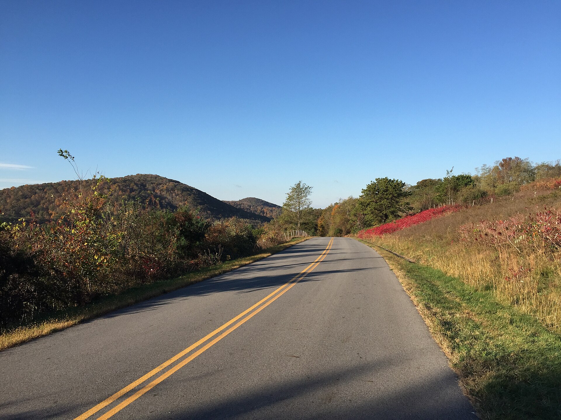 Autio | Blue Ridge Parkway Audio Tour: Mile-by-Mile Guide to America's ...